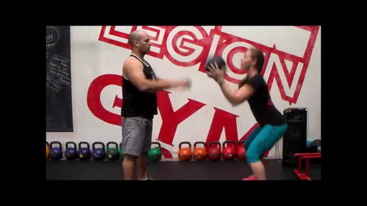 One minute “toss and catch” for whole body fitness