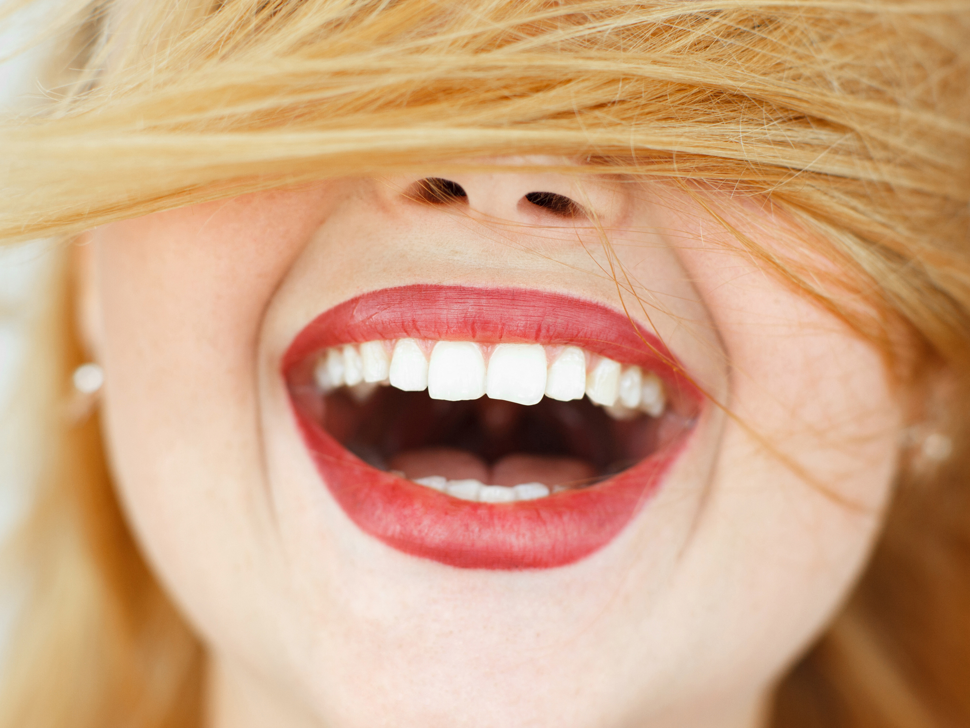 Get A Brighter Smile Without Whiteners Damaging Your Teeth Easy Health Options 