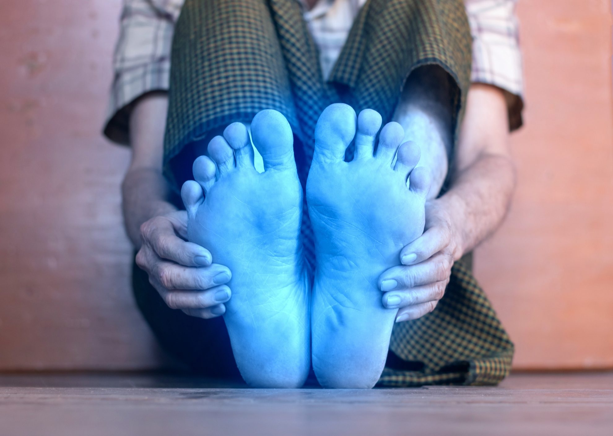 Blue legs syndrome: Along COVID symptom - Easy Health Options®