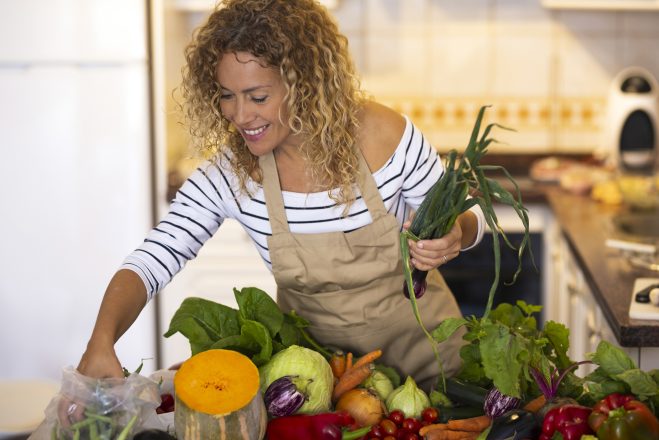 Colorful carotenoids: Foods that fight aging inside and out - Easy ...